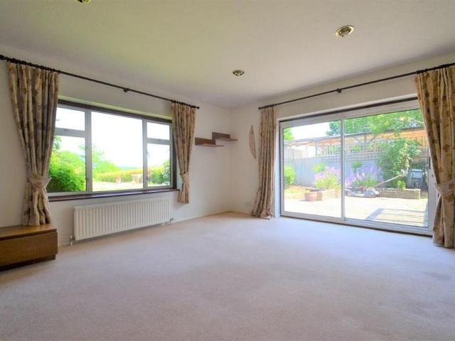 2 bedroom house to rent