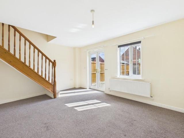 2 bedroom house to rent