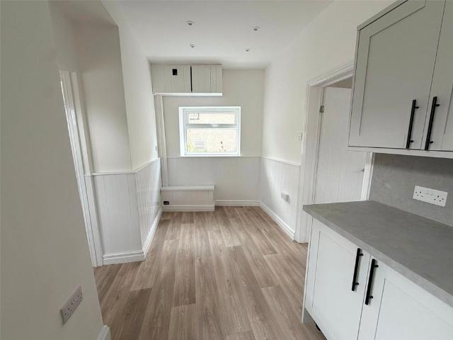 2 bedroom house to rent