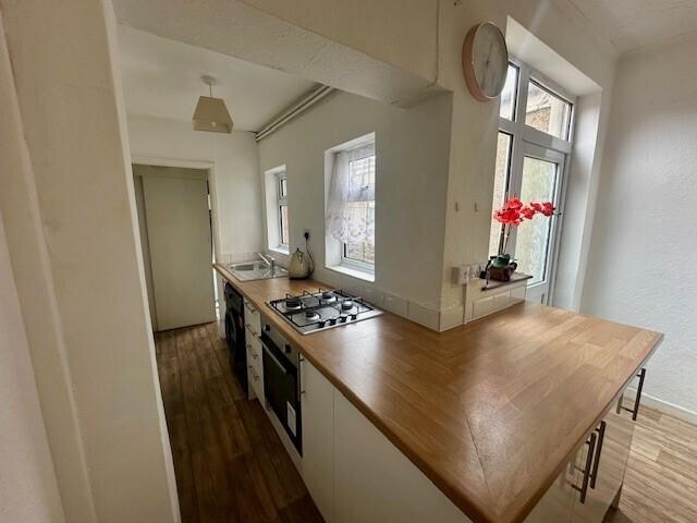 2 bedroom house to rent