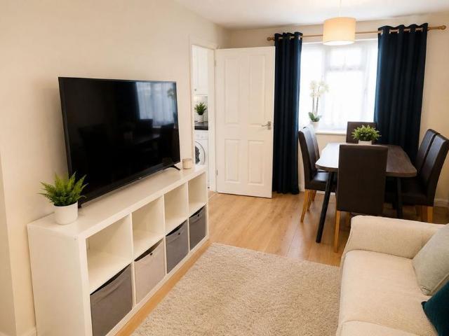2 bedroom house to rent