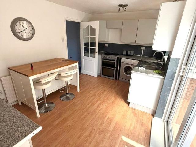 2 bedroom house to rent