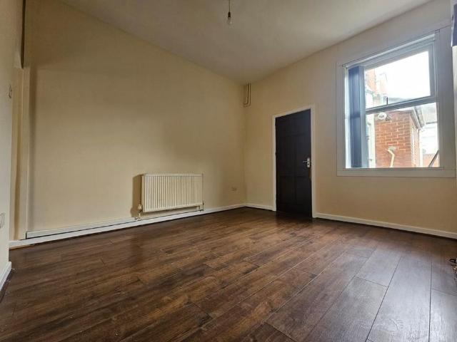 2 bedroom house to rent