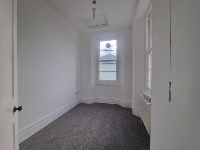 2 bedroom house to rent