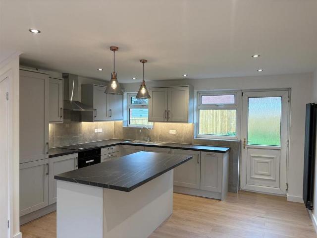 2 bedroom house to rent