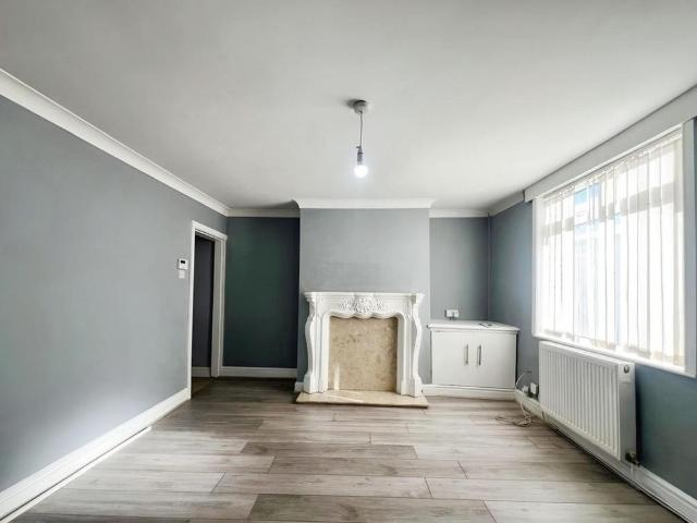 2 bedroom house to rent