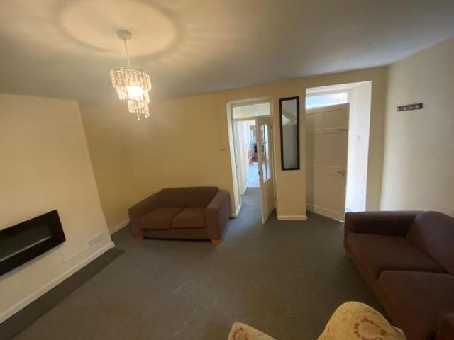 2 bedroom house to rent