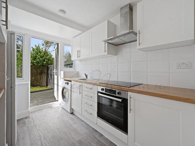 2 bedroom house to rent
