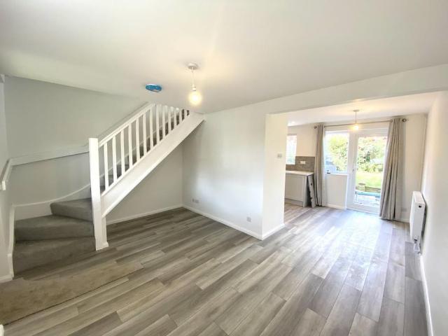 2 bedroom house to rent