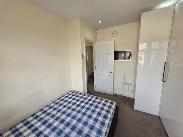 2 bedroom house to rent