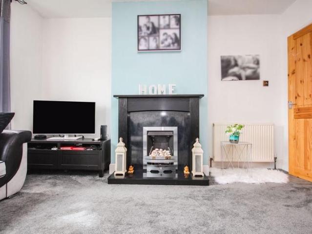 2 bedroom house to rent