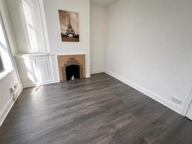 2 bedroom house to rent
