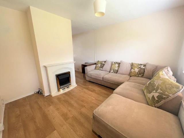 2 bedroom house to rent