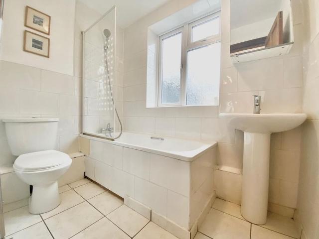 2 bedroom house to rent