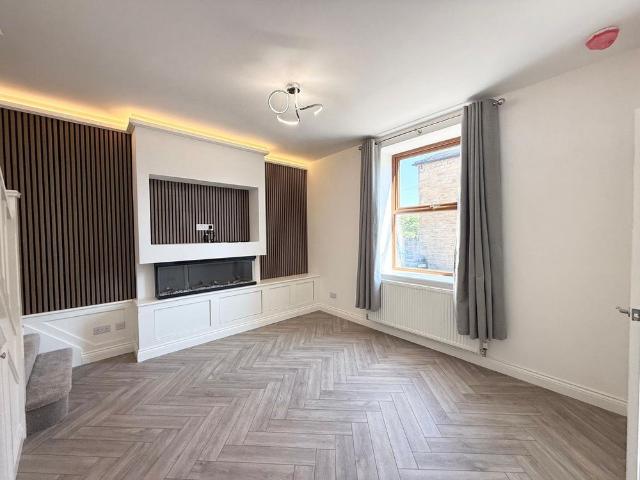 2 bedroom house to rent