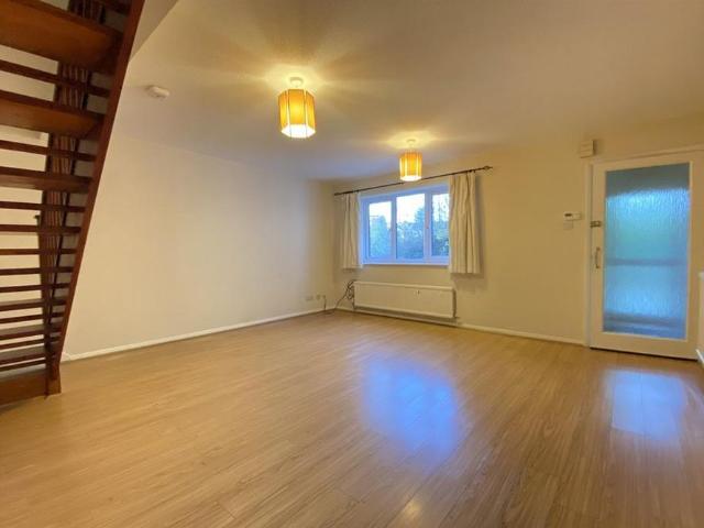 2 bedroom house to rent