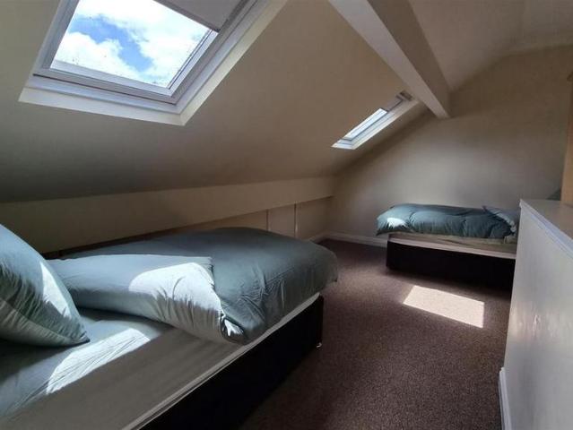2 bedroom house to rent