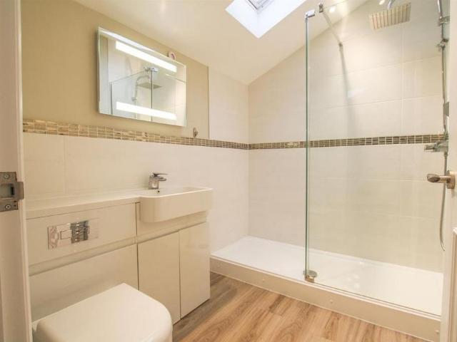 2 bedroom house to rent
