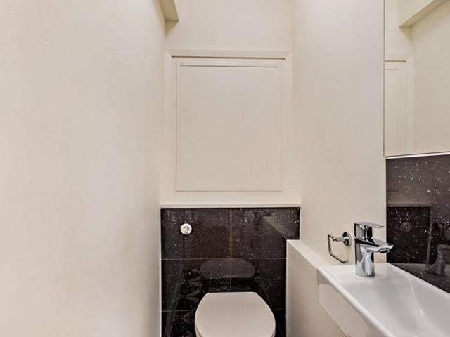 2 bedroom house to rent