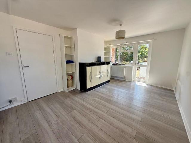 2 bedroom house to rent