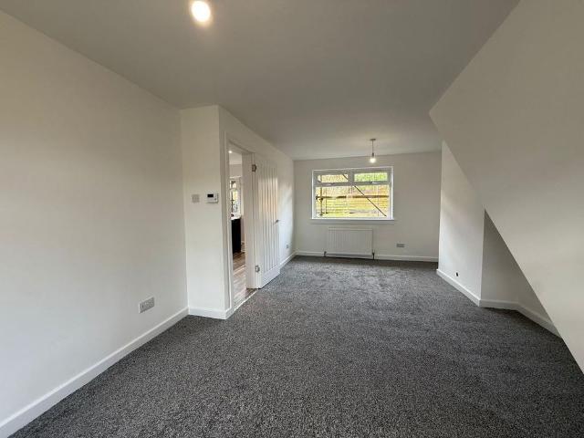 2 bedroom house to rent