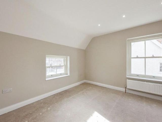 2 bedroom house to rent