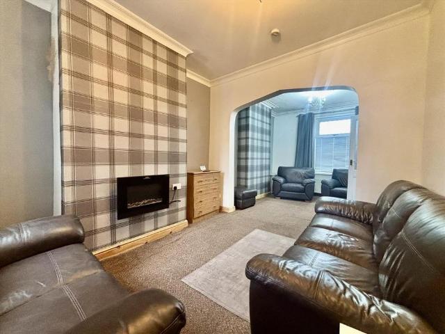 2 bedroom house to rent