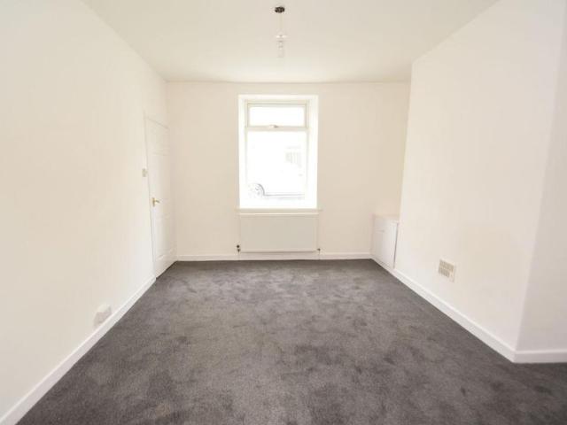 2 bedroom house to rent