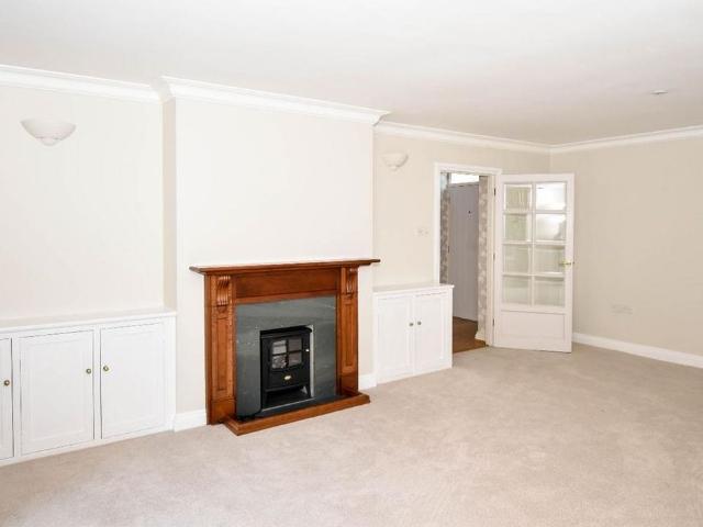 2 bedroom house to rent