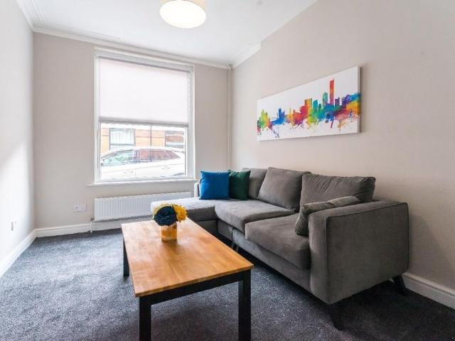 2 bedroom house to rent