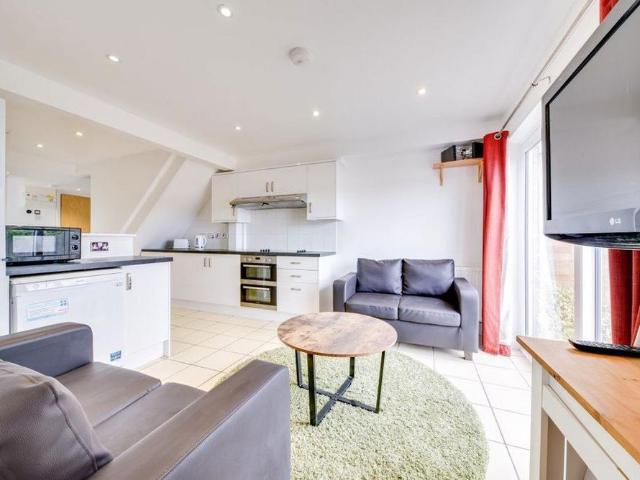 2 bedroom house to rent