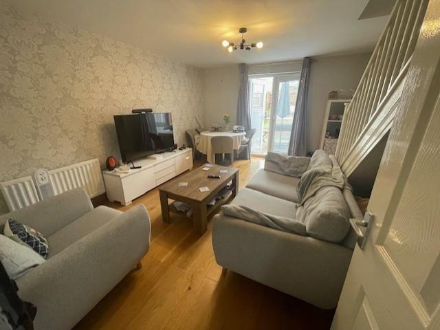 2 bedroom house to rent