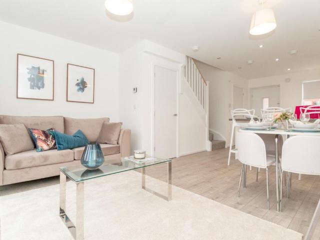 2 bedroom house to rent