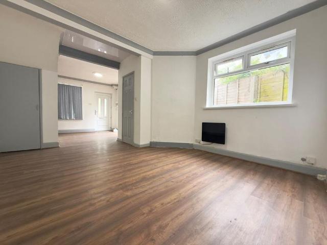 2 bedroom house to rent