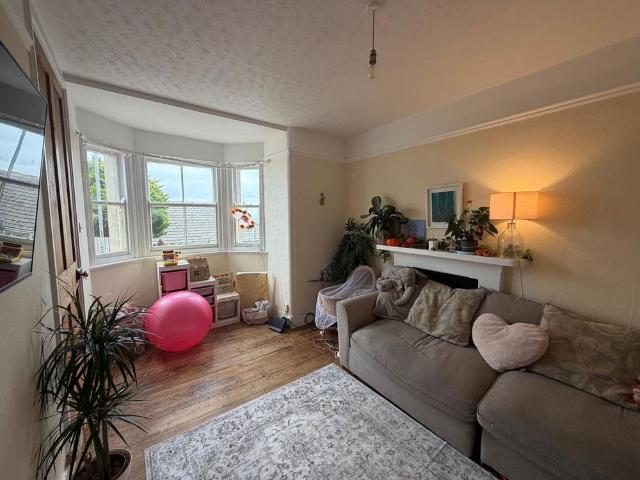 2 bedroom house to rent
