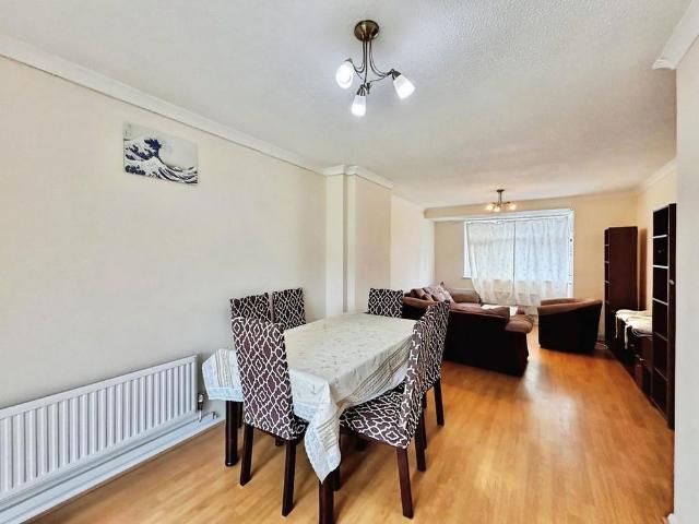 2 bedroom house to rent