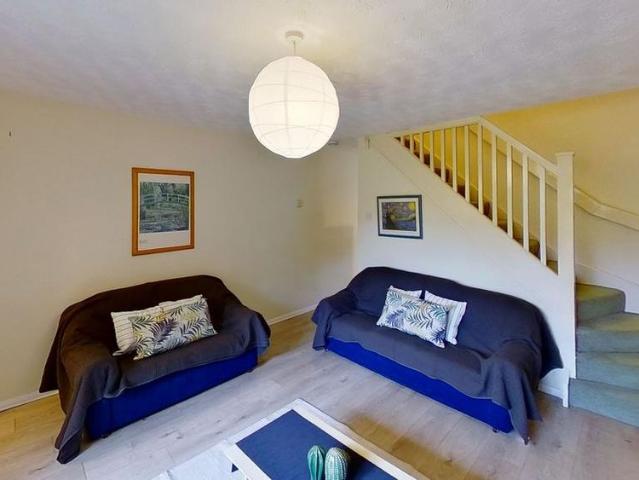 2 bedroom house to rent