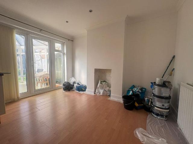 2 bedroom house to rent