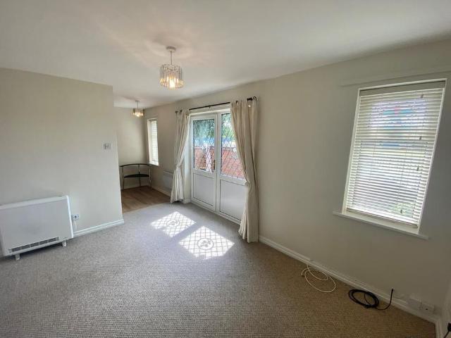 2 bedroom house to rent