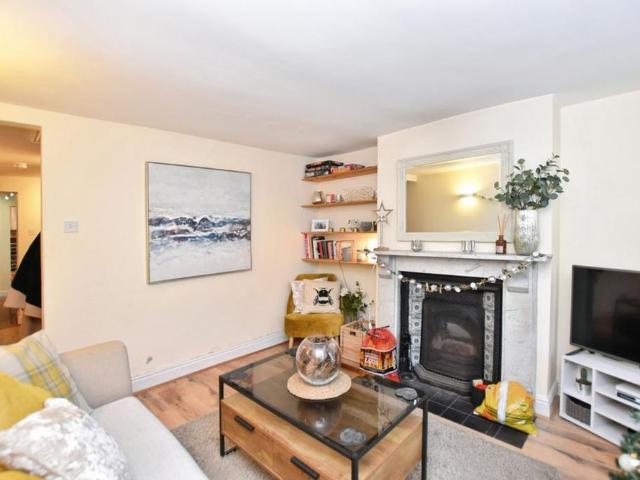 2 bedroom house to rent