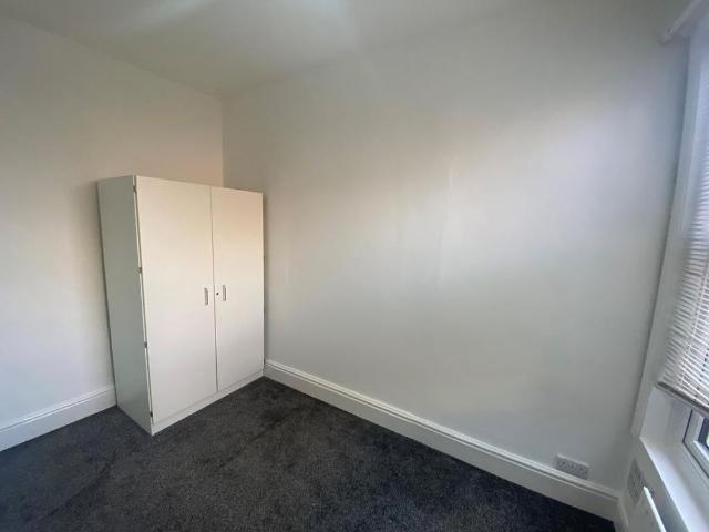 2 bedroom house to rent