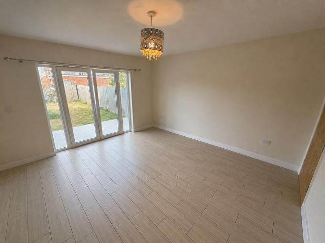 2 bedroom house to rent