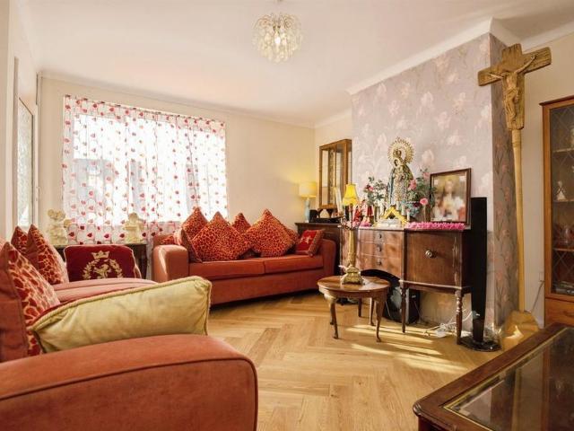2 bedroom house to rent