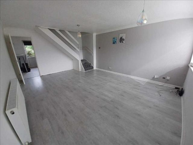 2 bedroom house to rent