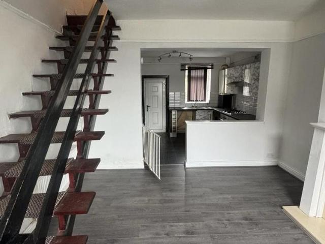 2 bedroom house to rent