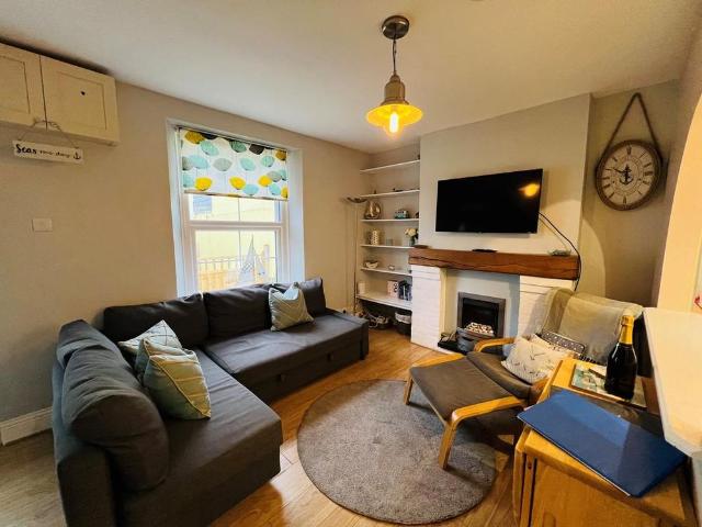 2 bedroom house to rent