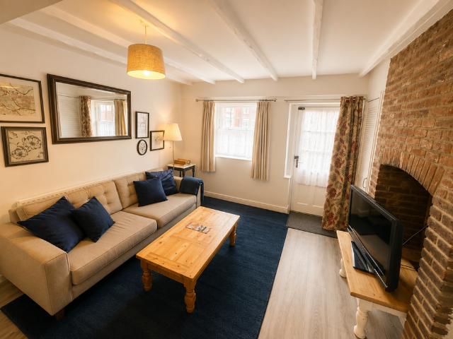 2 bedroom house to rent
