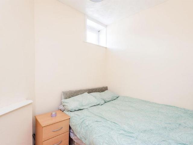 2 bedroom house to rent