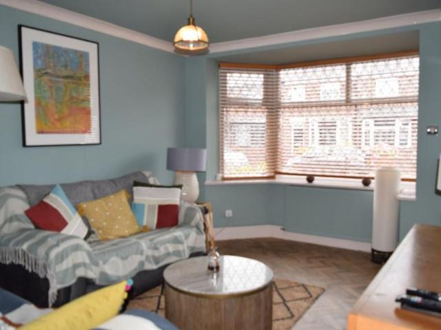 2 bedroom house to rent
