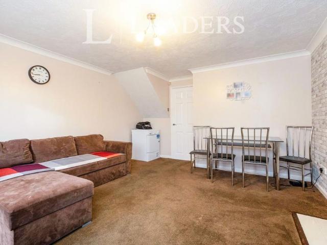 2 bedroom house to rent